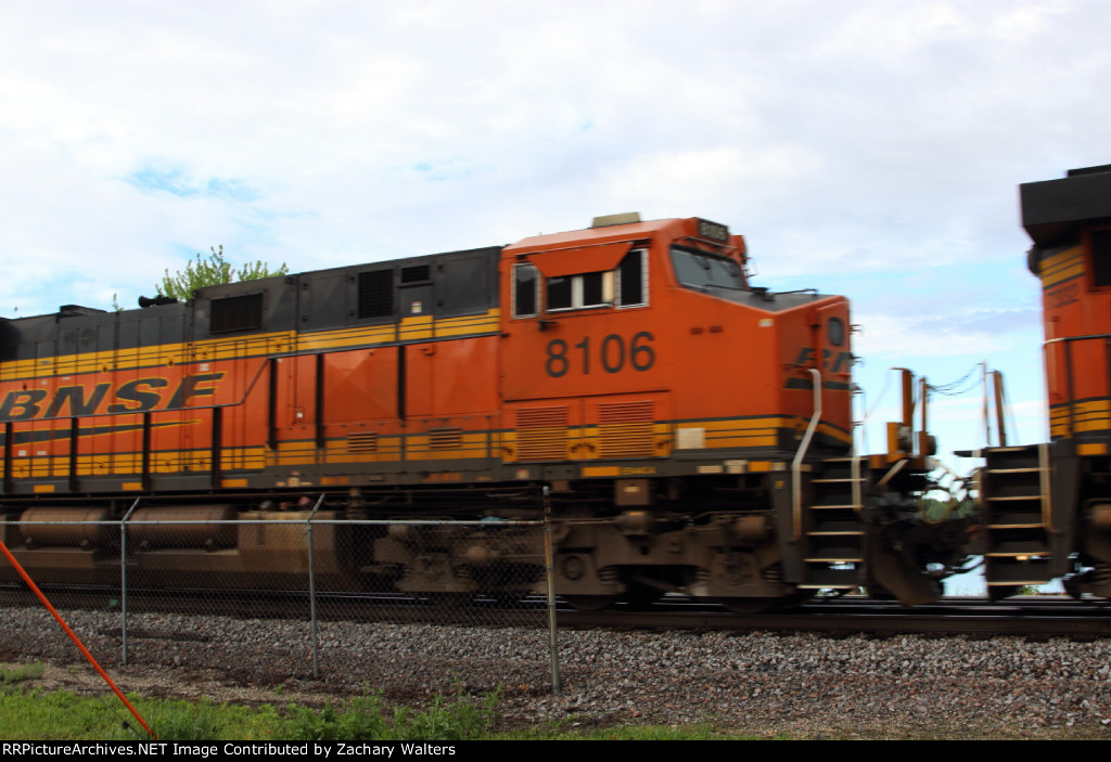 BNSF 8106